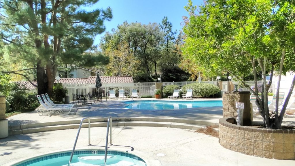 Shadow Oaks Townhomes, Oak Park CA ($600k-$750k)